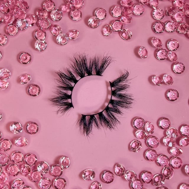 Cream Puff Lashes | Ari the Heir